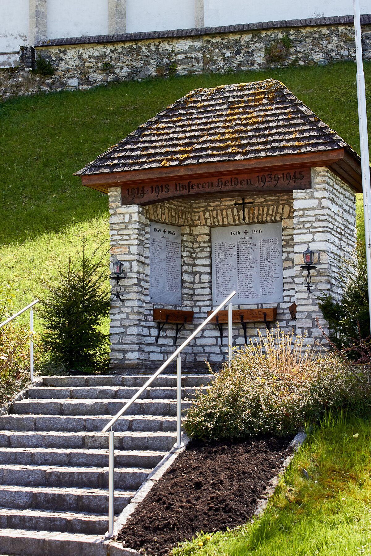 Neues Kriegerdenkmal Lassing – EnnstalWiki